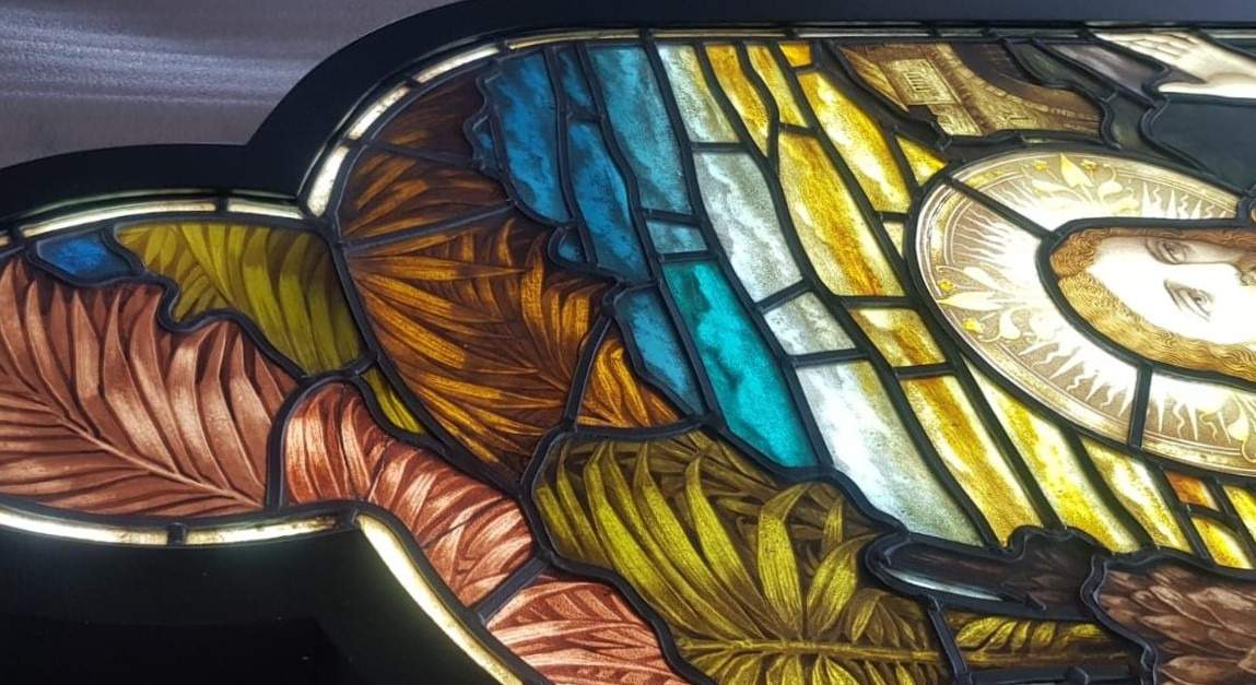 illuminated Stained Glass Window | Lite House